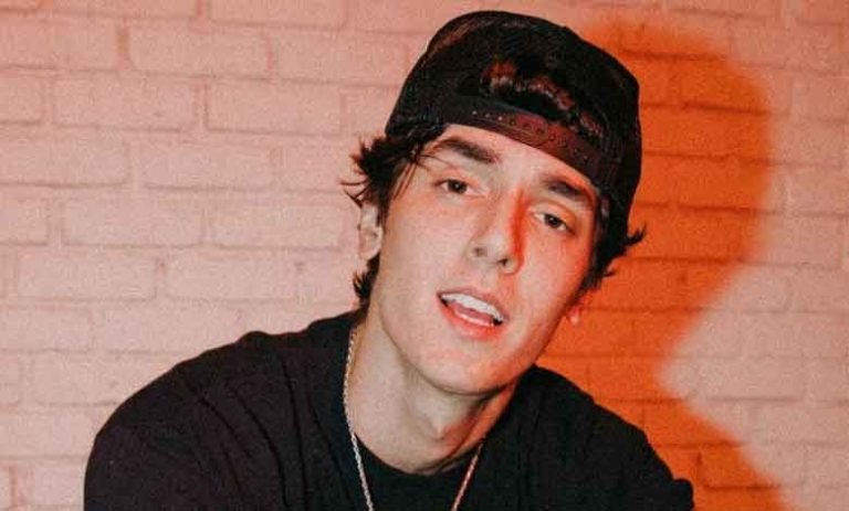 Bryce Hall - Bio, Girlfriend, Family, Age, Height, Weight, Net-Worth...