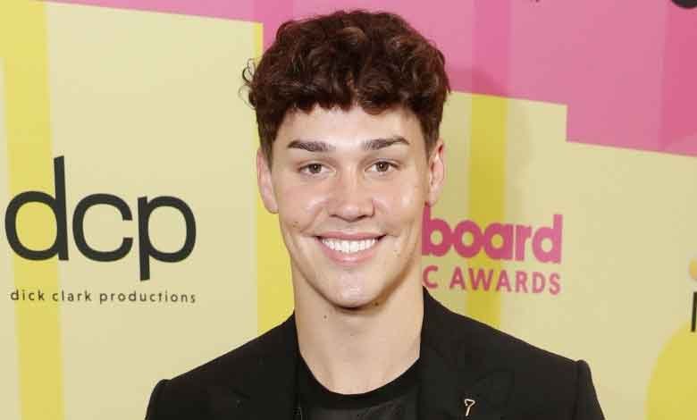 Noah Beck - Bio, Girlfriend, Family, Age, Height, Weight, Net-Worth...